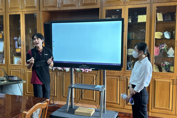 Hollywood International Ltd. › สาธิตการใช้งานจออัจฉริยะ Promethean ...